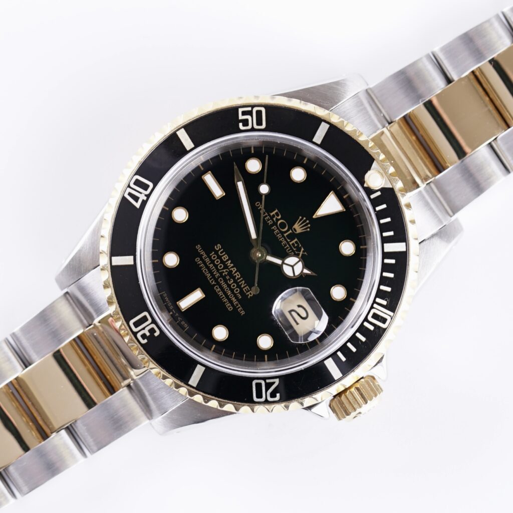 Discover our collection of Rolex Submariner watches